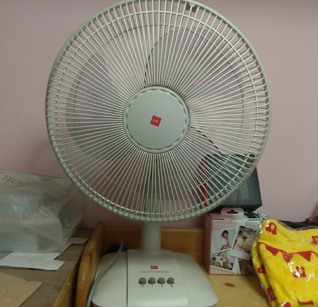 季節性減價14吋 KDK v35ah 座枱風扇 座地風扇 Fan 家庭電器 冷氣機及暖風機 Carousell