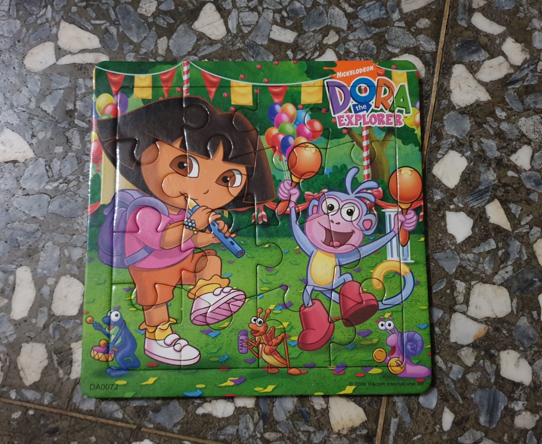 Dora 拼圖 不含運費滿100才出貨 門票禮券 機票及海外景點在旋轉拍賣