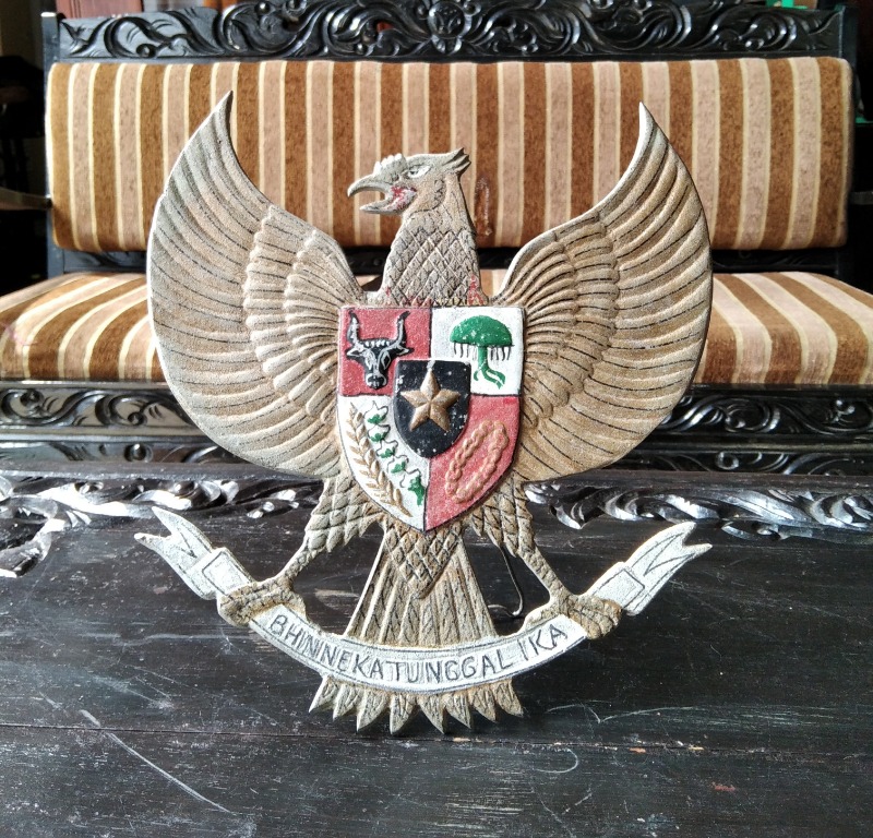 Pajangan Burung Garuda Lawas Jadul Pajangan Lambang Negara Indonesia