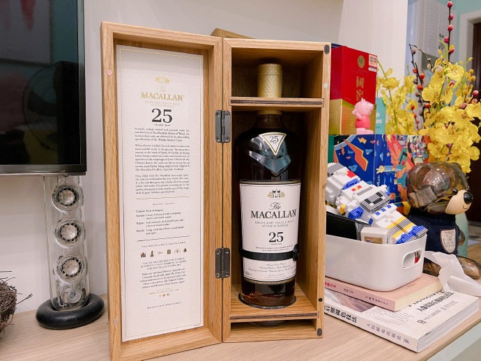 回收麥卡倫25年 紅帶 25年 雪莉桶 腰帶版 25年 FINE OAK 25年黃金三桶 木盒 25年圓瓶 新版 舊版 威士忌 嘢食 嘢
