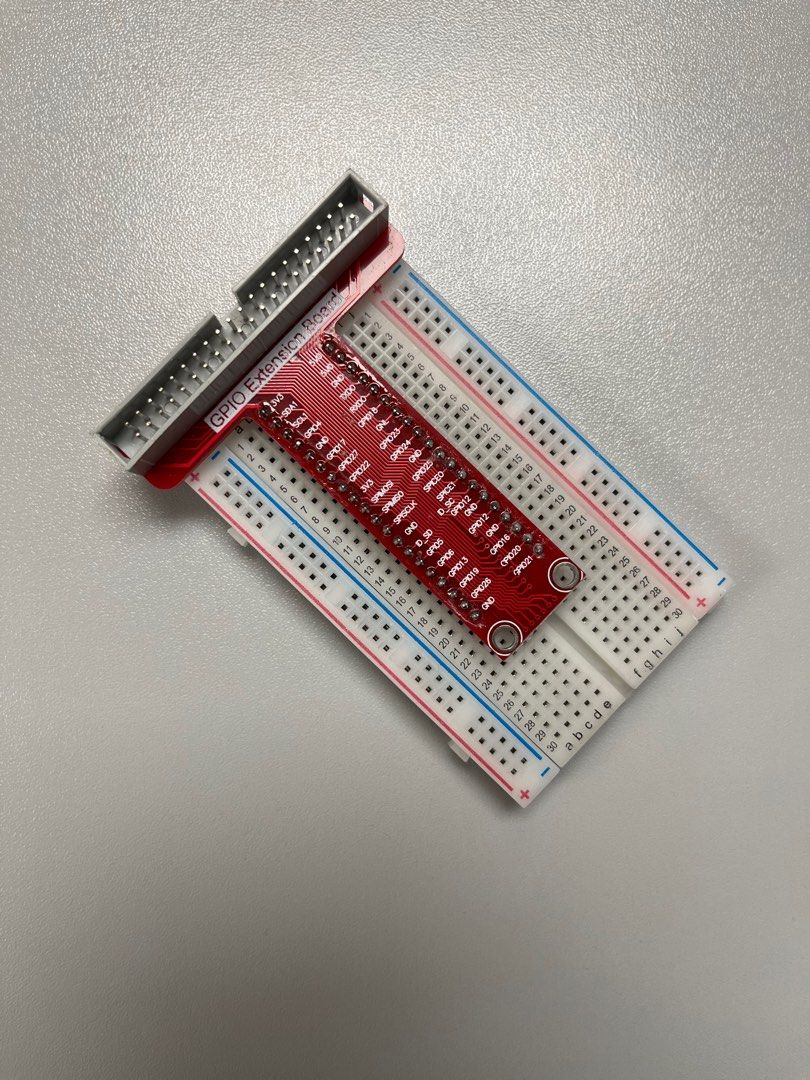 Raspberry Pi GPIO extension board with bread board 電腦科技 電腦周邊及配件 電腦線