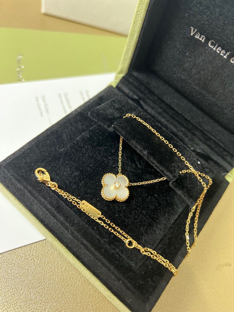 Van Cleef Arpels VCA Holiday Pendant Necklace 2012 18K Gold On Carousell