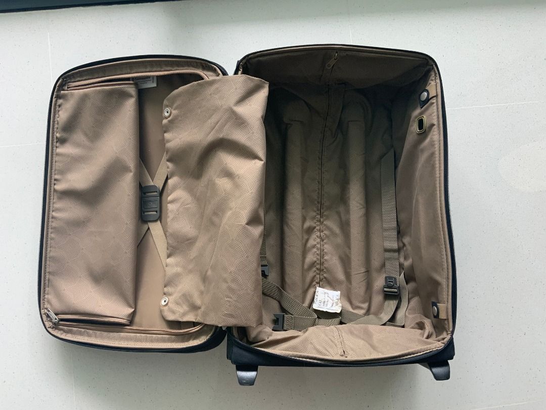 SAMSONITE Carry On Luggage In Good Condition With Expandable Feature
