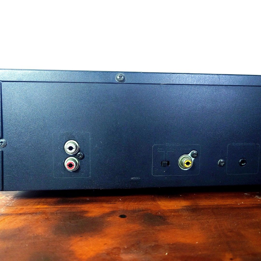 Nakamichi CD Player CD 4 Compact Disc Player 16 Bit Dual D A Converter