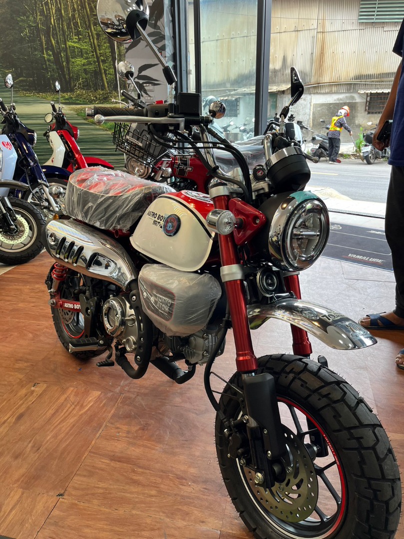 HONDA MONKEY 125 原子小金剛聯名款 機車 新車在旋轉拍賣