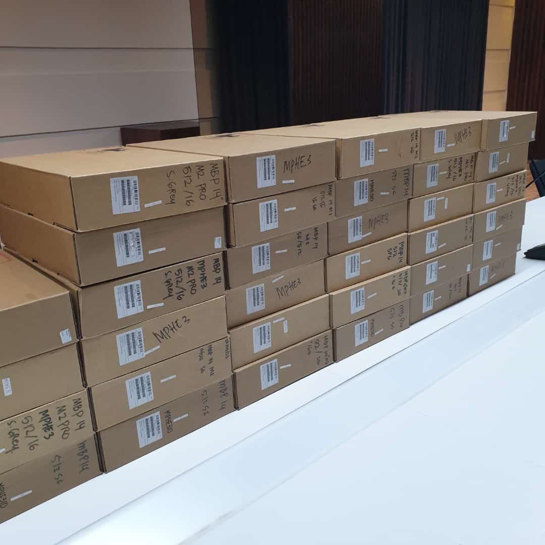 Mabook Pro M2 2023 Elektronik Komputer Laptop Di Carousell