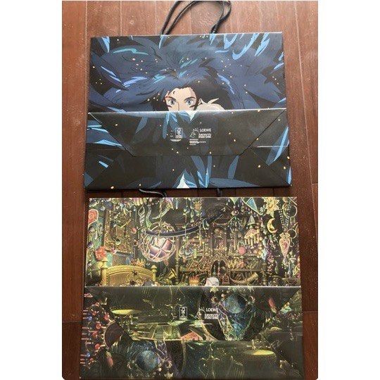 LOEWE x 霍爾的移動城堡 聯名 限量紙袋 提袋 名牌紙袋 她的時尚 包包錢包 腰包胸包在旋轉拍賣