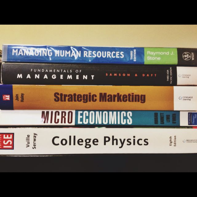 Uni textbooks, Hobbies & Toys, Books & Magazines, Textbooks on Carousell