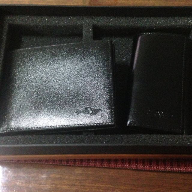 ALbedo leather men's wallet set, Men's Fashion, Watches & Accessories ...