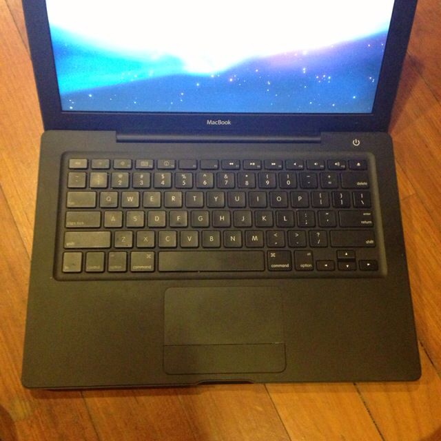 Black MacBook (limited edition), Computers & Tech, Parts & Accessories ...