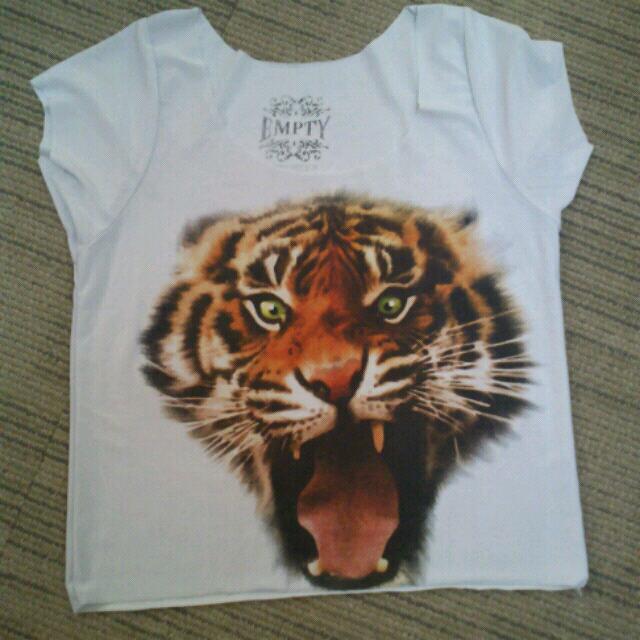 TIGER TOP, Women's Fashion, Tops, Other Tops on Carousell