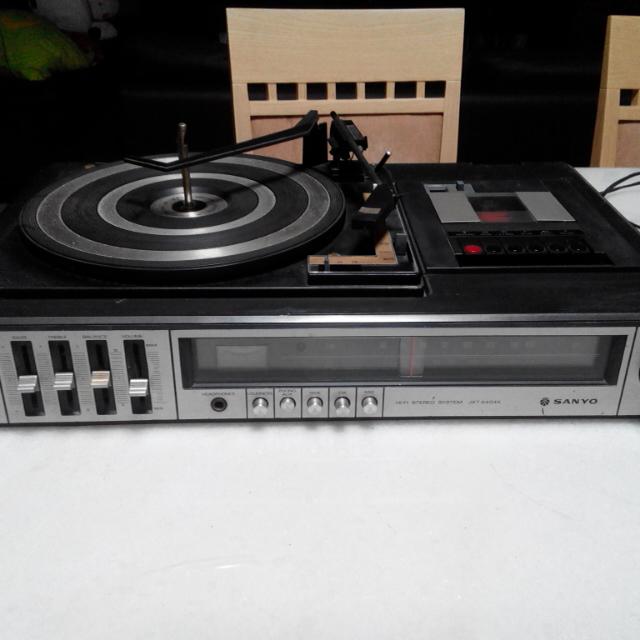 Sanyo stackable record player turntable (Automatic), Furniture & Home ...