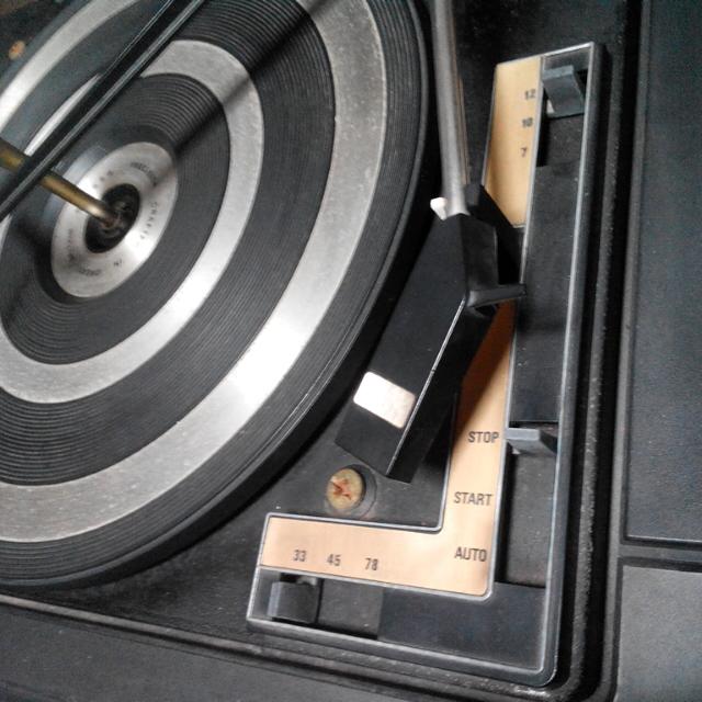 Sanyo stackable record player turntable (Automatic), Furniture & Home ...