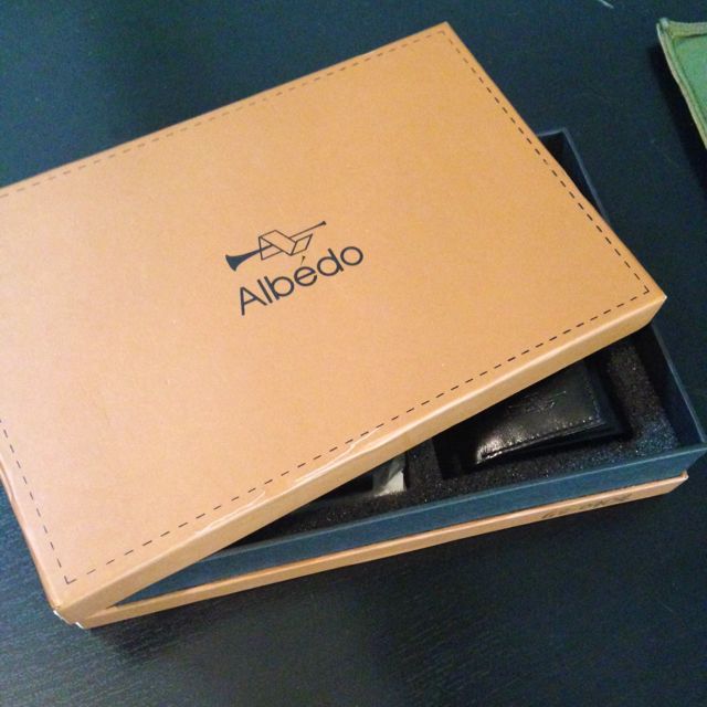 ALbedo leather men's wallet set, Men's Fashion, Watches & Accessories ...