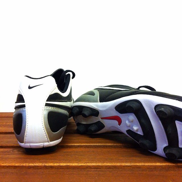 Girls Nike Tiempo Versatract Soccer Shoes Cleats, Sports Equipment ...