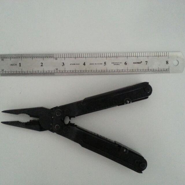 PENDING SOG Powerlock Multi-Tool Patent 5809599, Men's Fashion, Watches ...