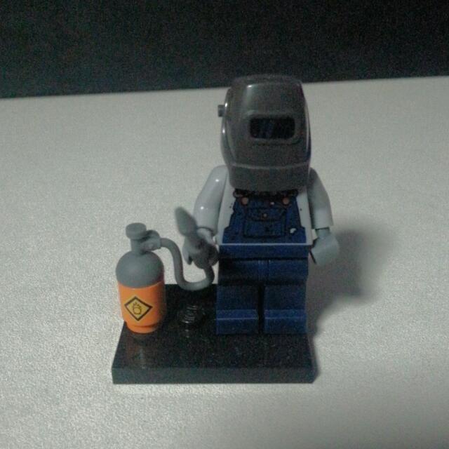 LEGO Minifigures Series 11 - The industrial Welder, Hobbies & Toys ...