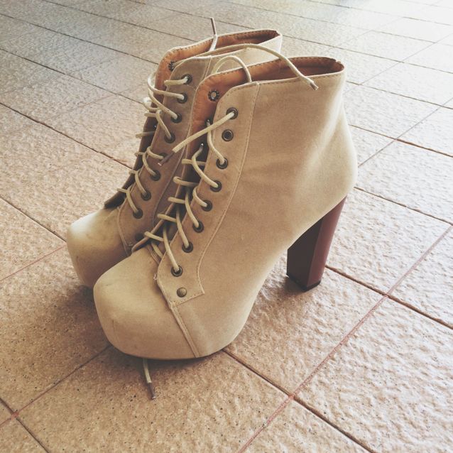 (PENDING) BN Inspired Nude JC Litas (38), Women's Fashion, Bottoms ...