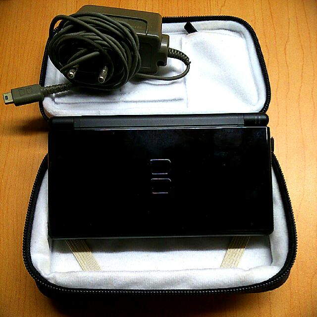 Nintendo DS Lite & Bleach Cartridge, Hobbies & Toys, Toys & Games on ...