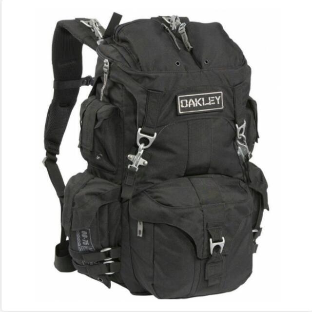 Oakley AP Pack backpack, Men's Fashion, Bags, Backpacks on Carousell