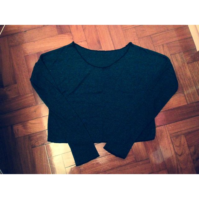 Dark Grey Crop Top, Women's Fashion, Tops, Sleeveless on Carousell