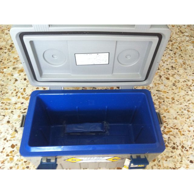 Peacock Cooler Box OC-150, Everything Else on Carousell