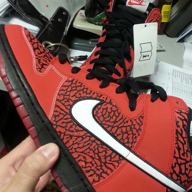 Sample Nike Dunk , Men's Fashion, Footwear, Sneakers on Carousell