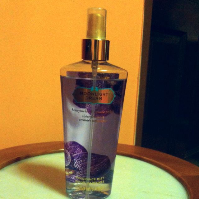 Victoria's Secret Moonlight Dream Fragrance Mist, Beauty & Personal ...