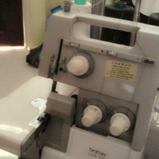 Edgeing Machine ( Brother Lock 530 ), Furniture & Home Living ...