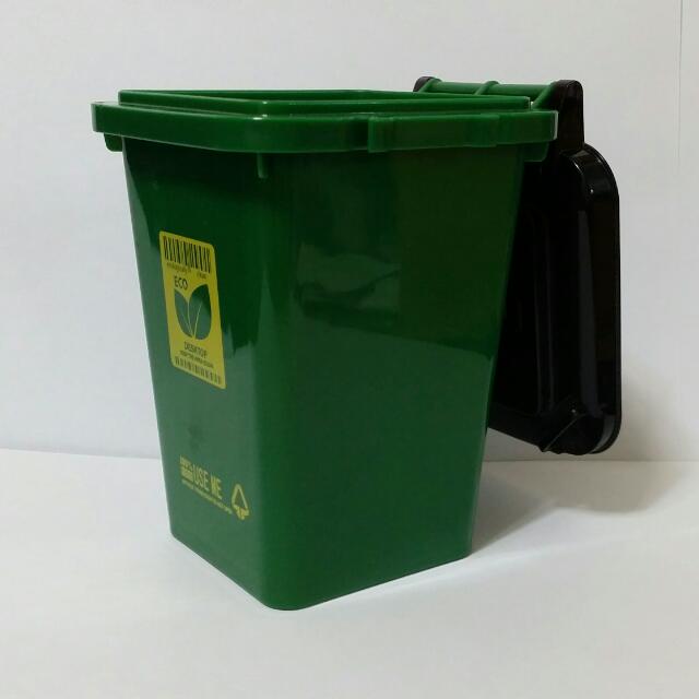Eco Desktop Dustbin Container, Furniture & Home Living, Cleaning ...