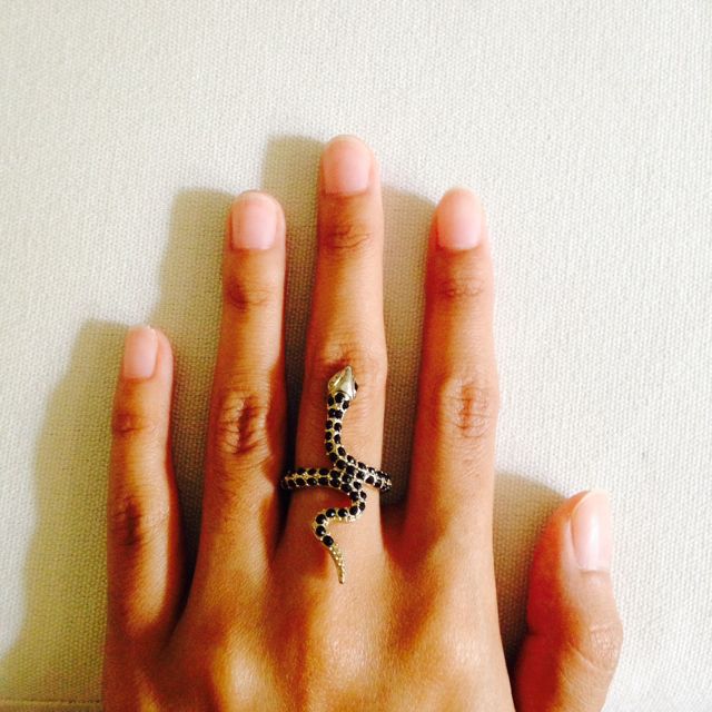 Diva Snake Ring, Women's Fashion, Jewelry & Organisers, Body Jewelry on ...