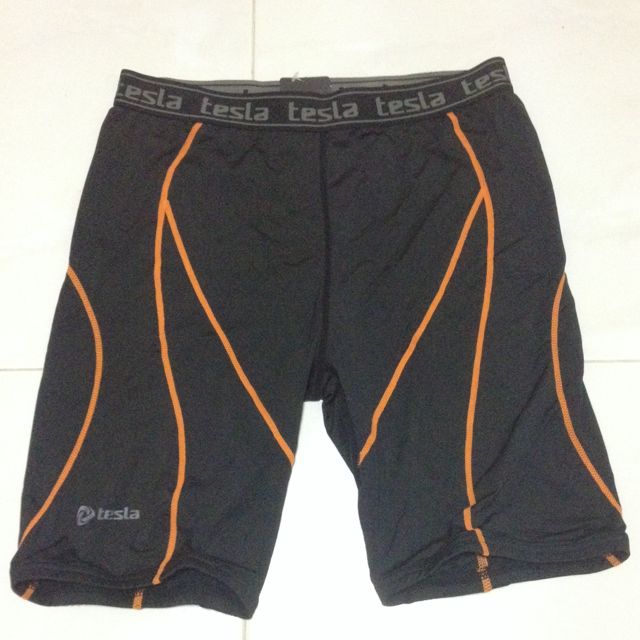 Tesla Compression Short Pants, Men's Fashion, Activewear on Carousell