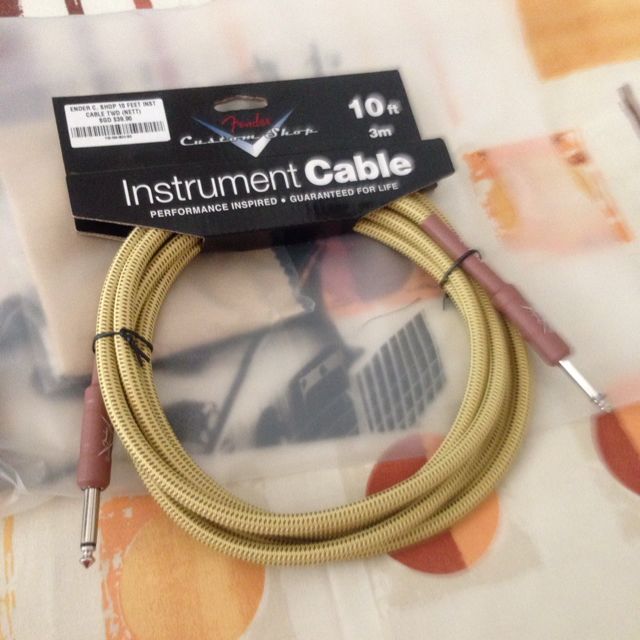 Fender Custom Shop Tweed Instrument Cable, Hobbies & Toys, Music ...