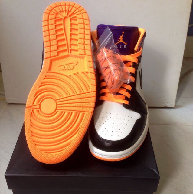 Nike Air Jordan 1 Retro Mid Phoenix Suns, Men's Fashion, Footwear ...