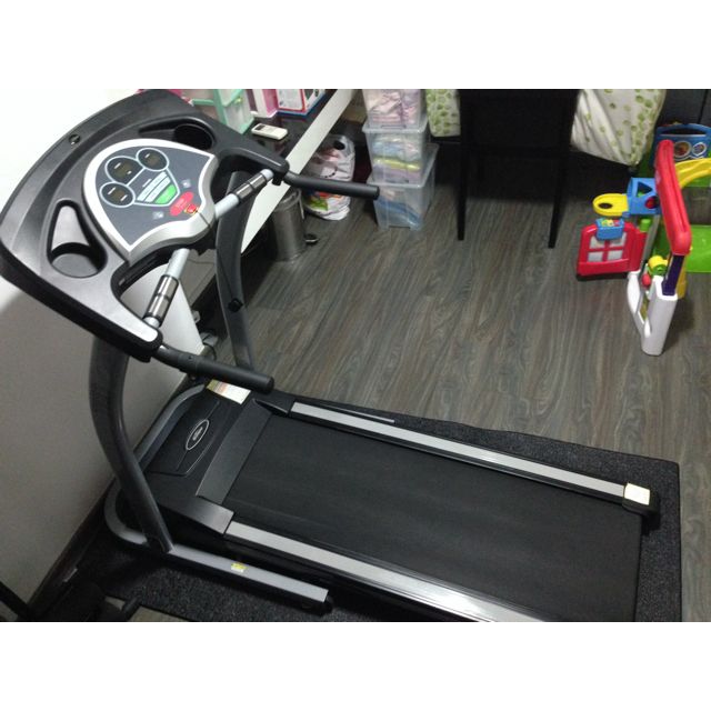 Tempo Fitness Treadmill T921 (preloved), Sports Equipment, Exercise ...