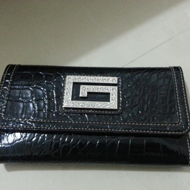 Authentic GUESS Long Wallet, Luxury, Bags & Wallets on Carousell