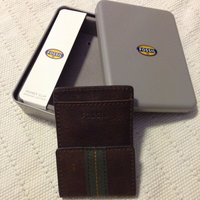 Fossil Money Clip, Men's Fashion, Watches & Accessories, Wallets & Card ...