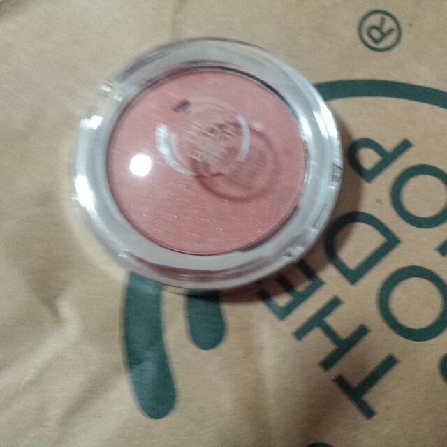 The Body Shop Blusher, Health & Beauty on Carousell