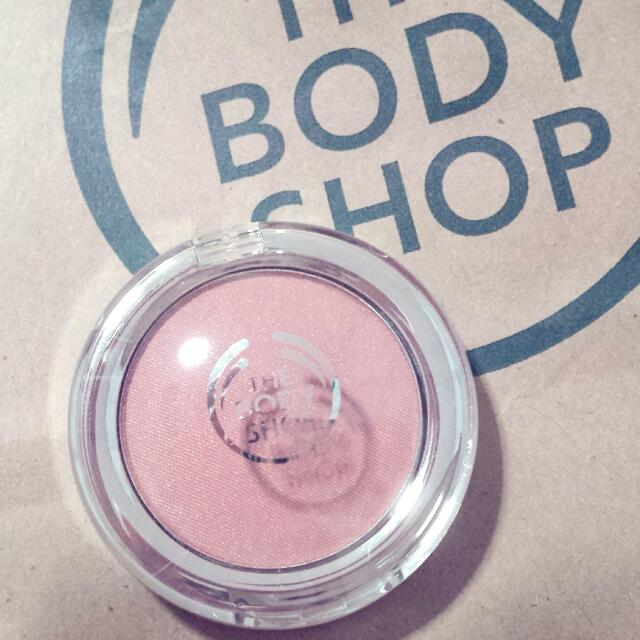 The Body Shop Blusher, Health & Beauty on Carousell