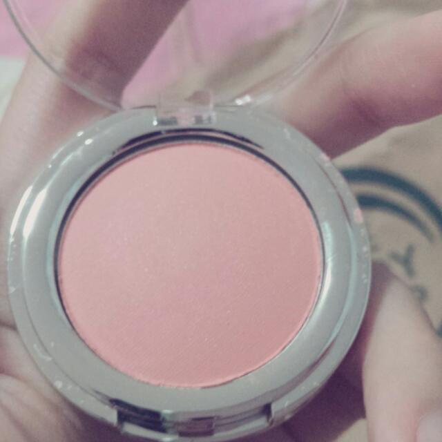 The Body Shop Blusher, Health & Beauty on Carousell