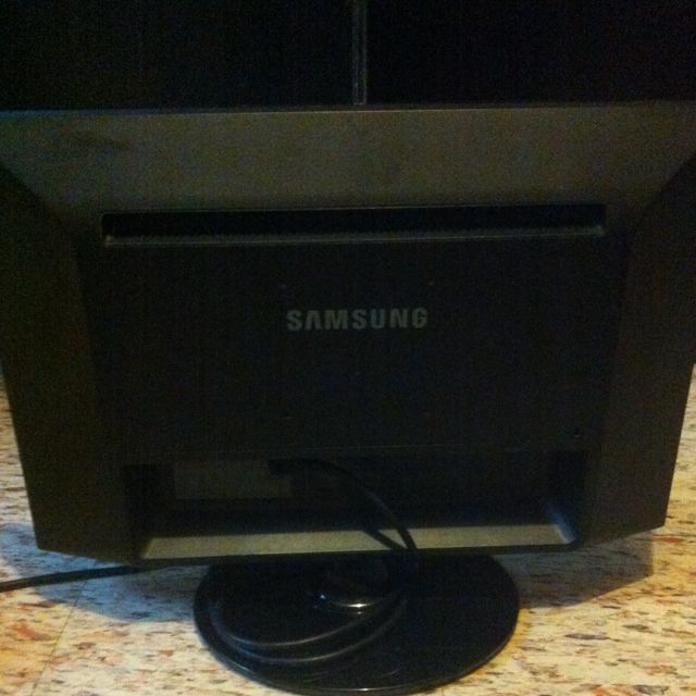 Samsung Syncmaster 2253lw Monitor /television, Health & Nutrition ...
