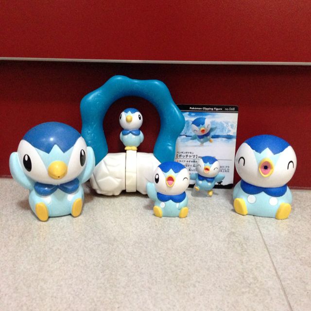 Pokemon Piplup Solar Figure By Tomy/ Figurines, Hobbies & Toys, Toys ...