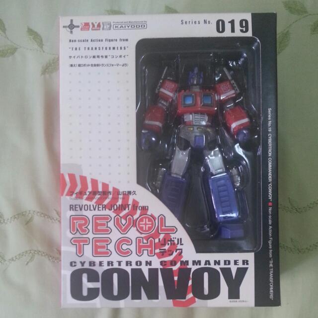 Revoltech Cybertron Commander Convoy Series 019 - Optimus Prime (By ...