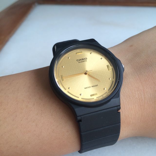 Casio Basic Round In Gold, Sports Equipment, Exercise & Fitness, Cardio ...