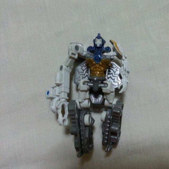 Transformers DOTM autobot Roller, Hobbies & Toys, Toys & Games on Carousell