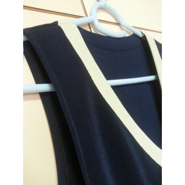 Navy blue colour block dress, Women's Fashion, Tops, Sleeveless on ...