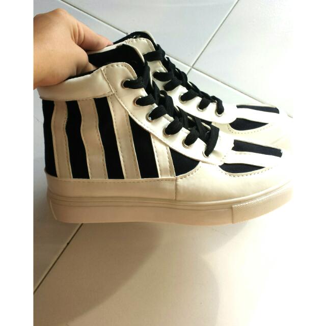 High Cut Barcode Sneakers , Women's Fashion, Footwear, Sneakers on ...