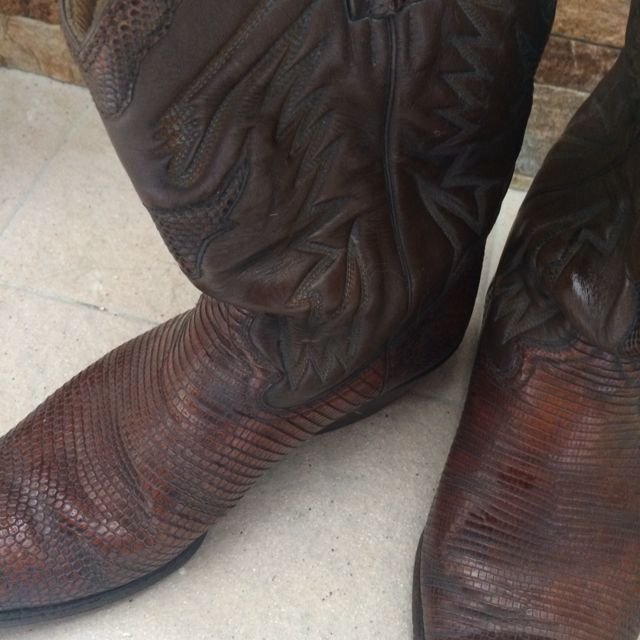 Pangolin Skin Cowboy Boots, Men's Fashion, Footwear, Boots on Carousell
