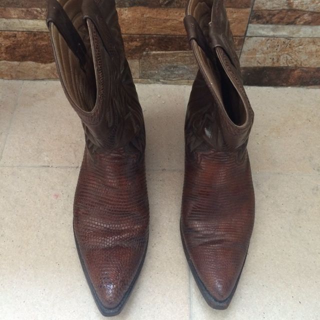 Pangolin Skin Cowboy Boots, Men's Fashion, Footwear, Boots on Carousell