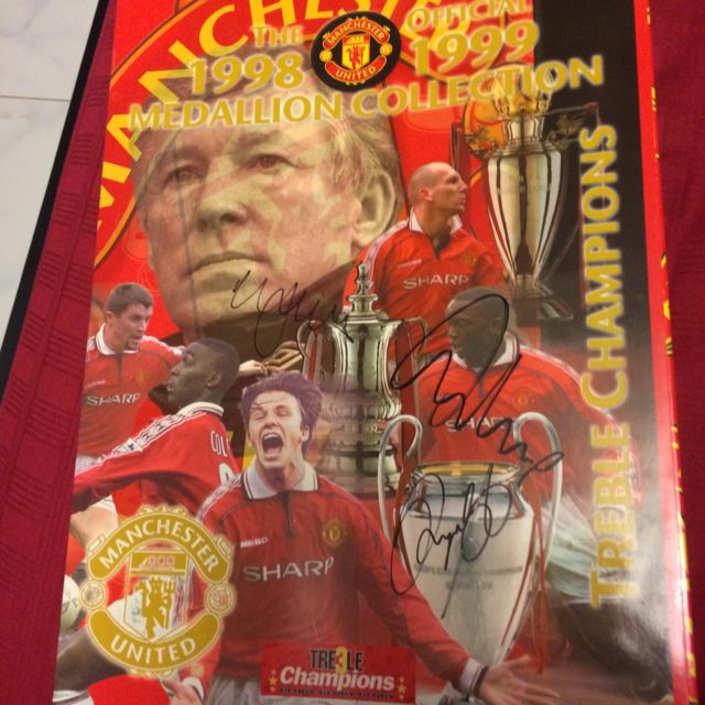 Manchester United 98/99 Medallion Collection, Hobbies & Toys ...